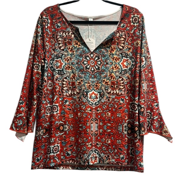 Tops | Nwt Beautiful Print Top | Poshmark